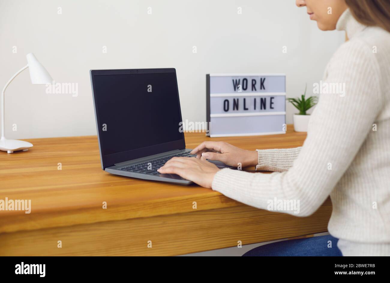 Modern workspace hi-res stock photography and images - Alamy