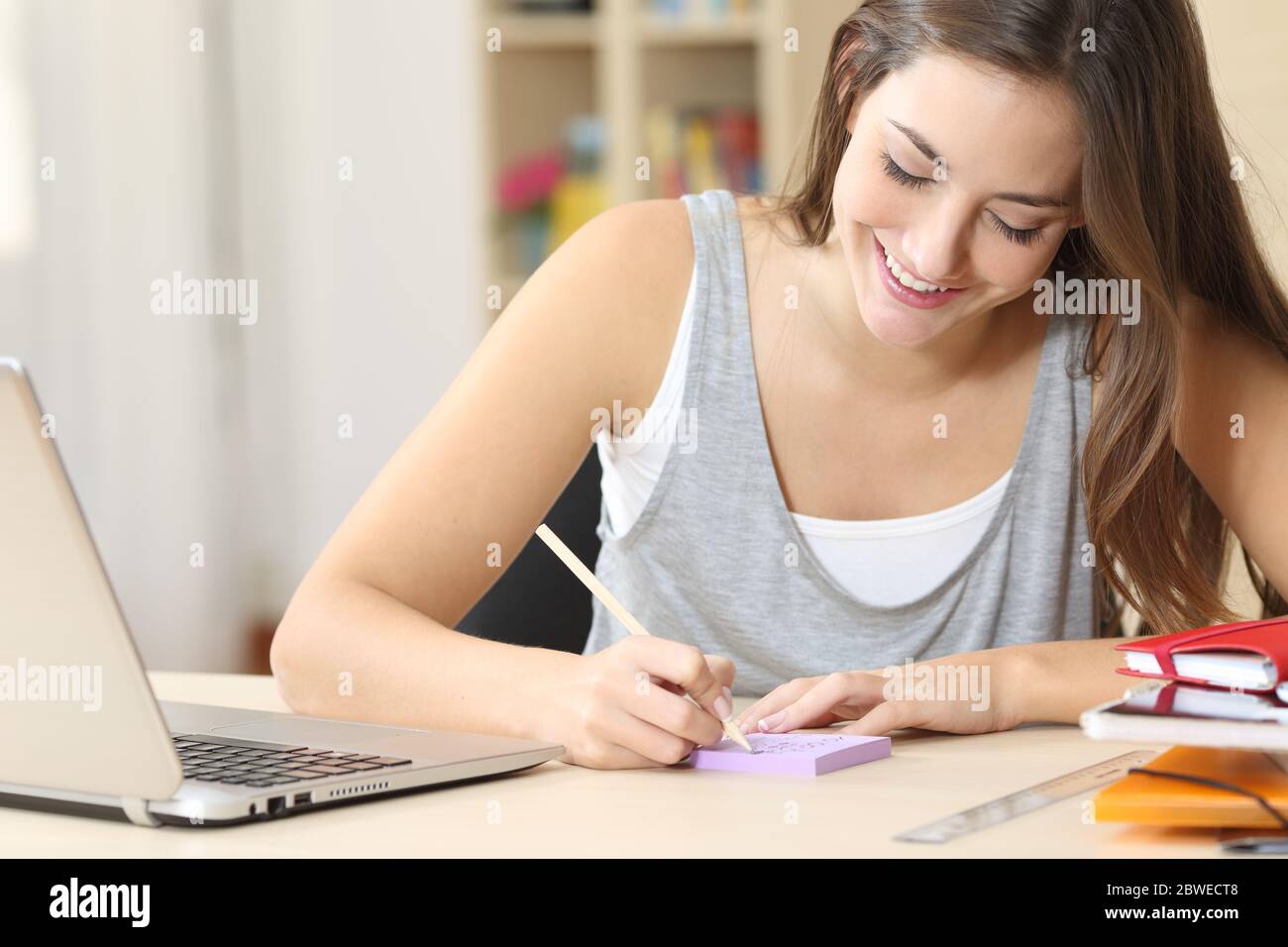 Happy post it note hi-res stock photography and images - Alamy