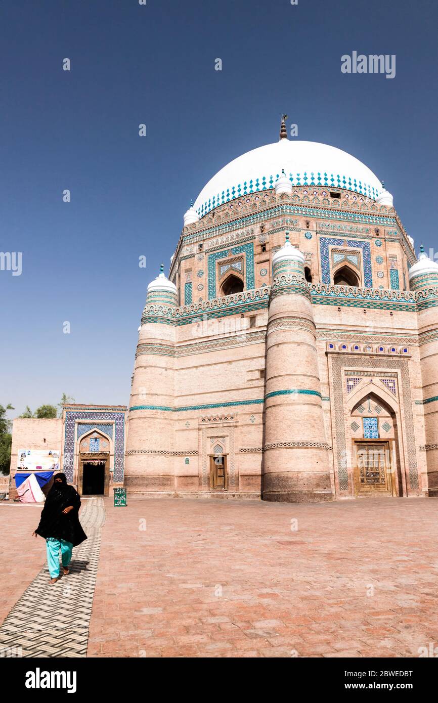 Tomb of Shah Rukn e Alam, Tomb of Shah Rukn-e-Alam, Murtan, Punjab ...