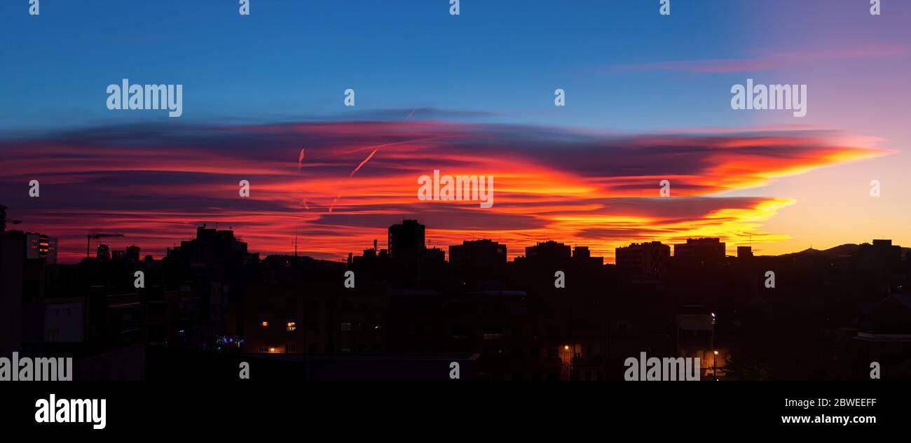 Stratus clouds low level hi-res stock photography and images - Alamy