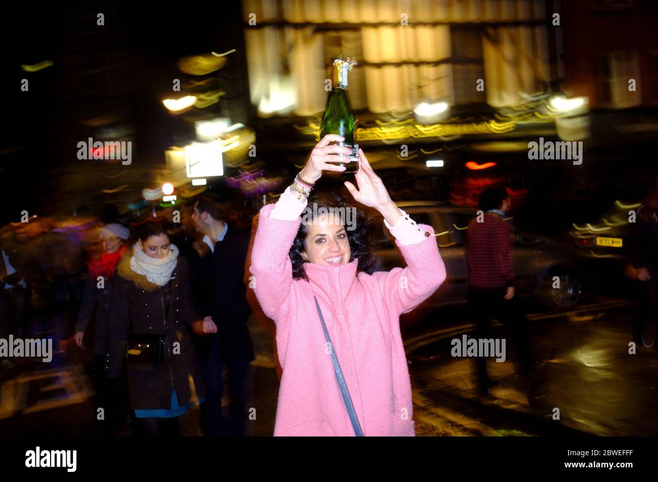 New years eve revellers hi-res stock photography and images - Alamy