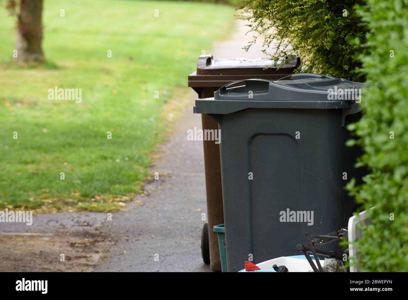 Home rubbish bin recycling box hi-res stock photography and images - Alamy