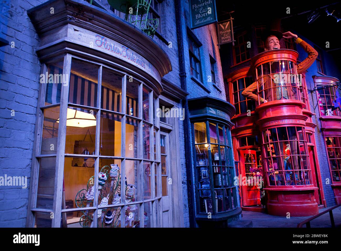 Fred george weasley harry potter hi-res stock photography and images ...