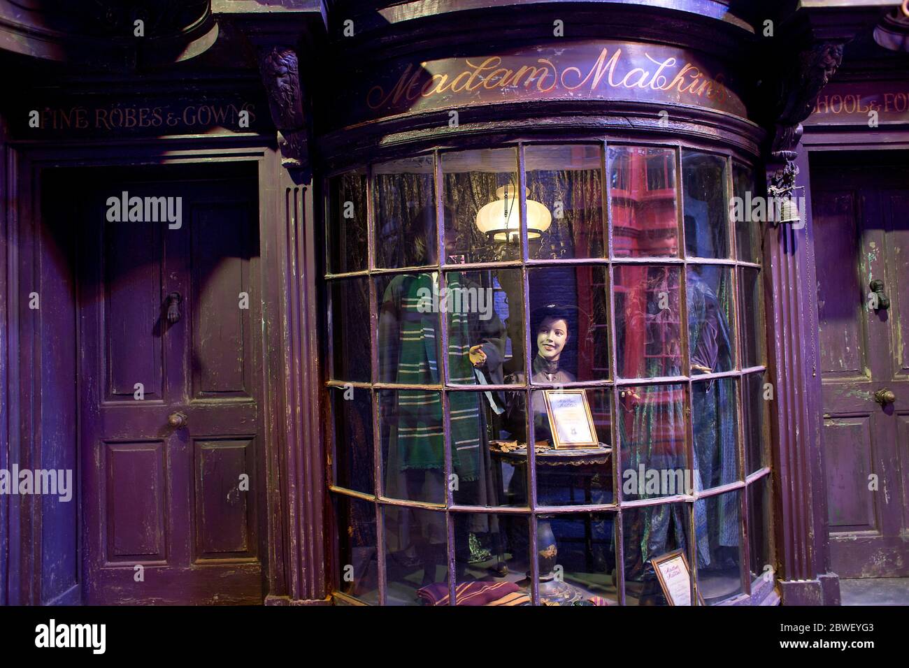 Interior scenes at Diagon Alley at the Harry Potter World Warner Bros ...