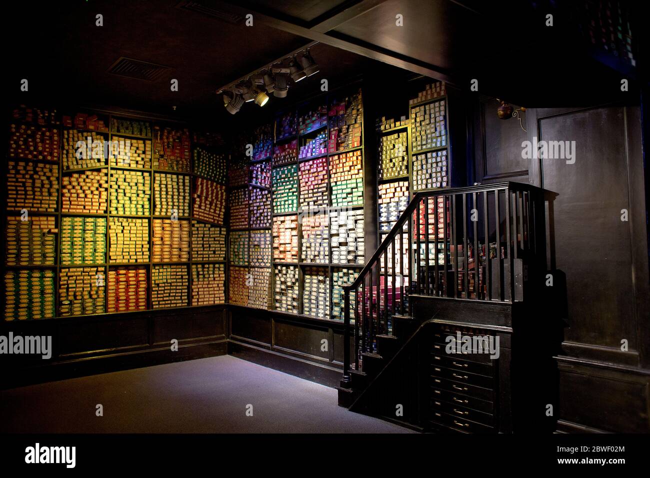 Ollivanders Wand Shop, Harry Potter, studio tour, backstage, objects ...