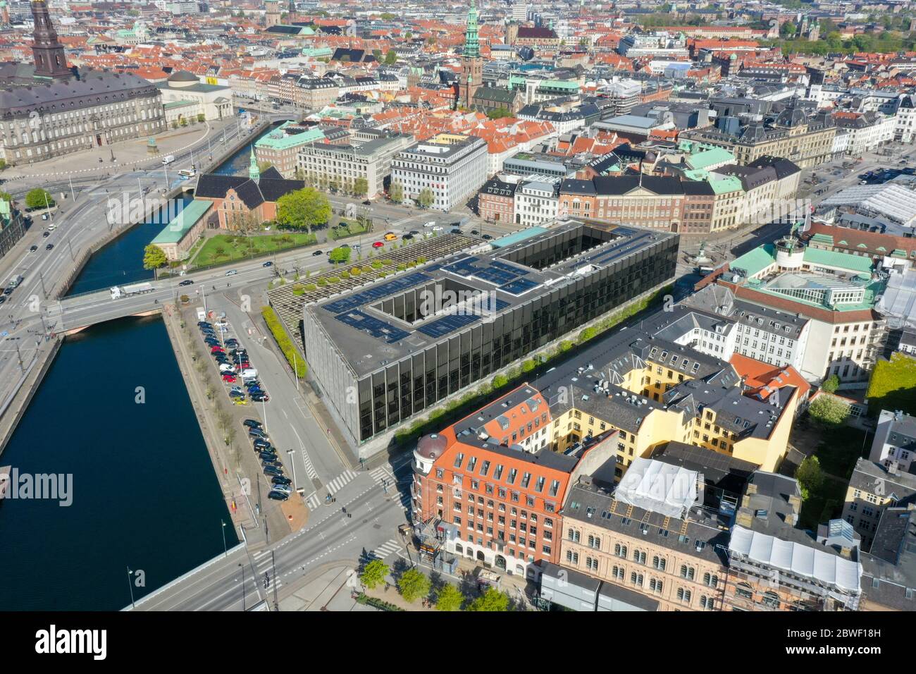 Danmarks nationalbank building hi-res stock photography and images - Alamy