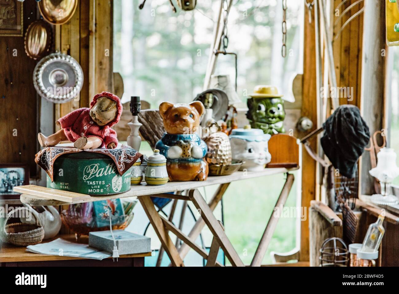 Old Fashioned Market Stall High Resolution Stock Photography and Images ...