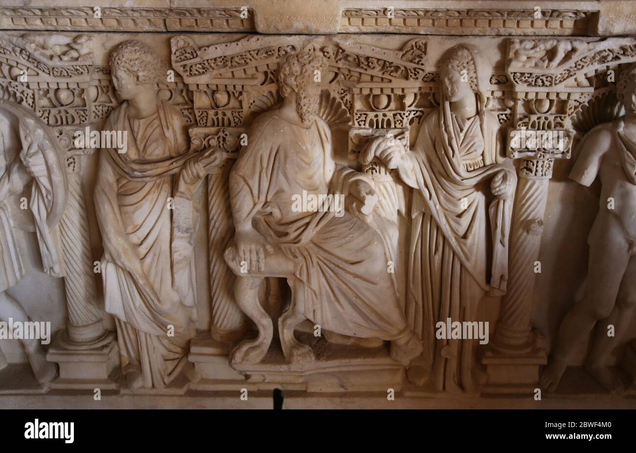 Columned sarcophagus. Euthios and Pyrrhon (Asian Archon). Roman period ...