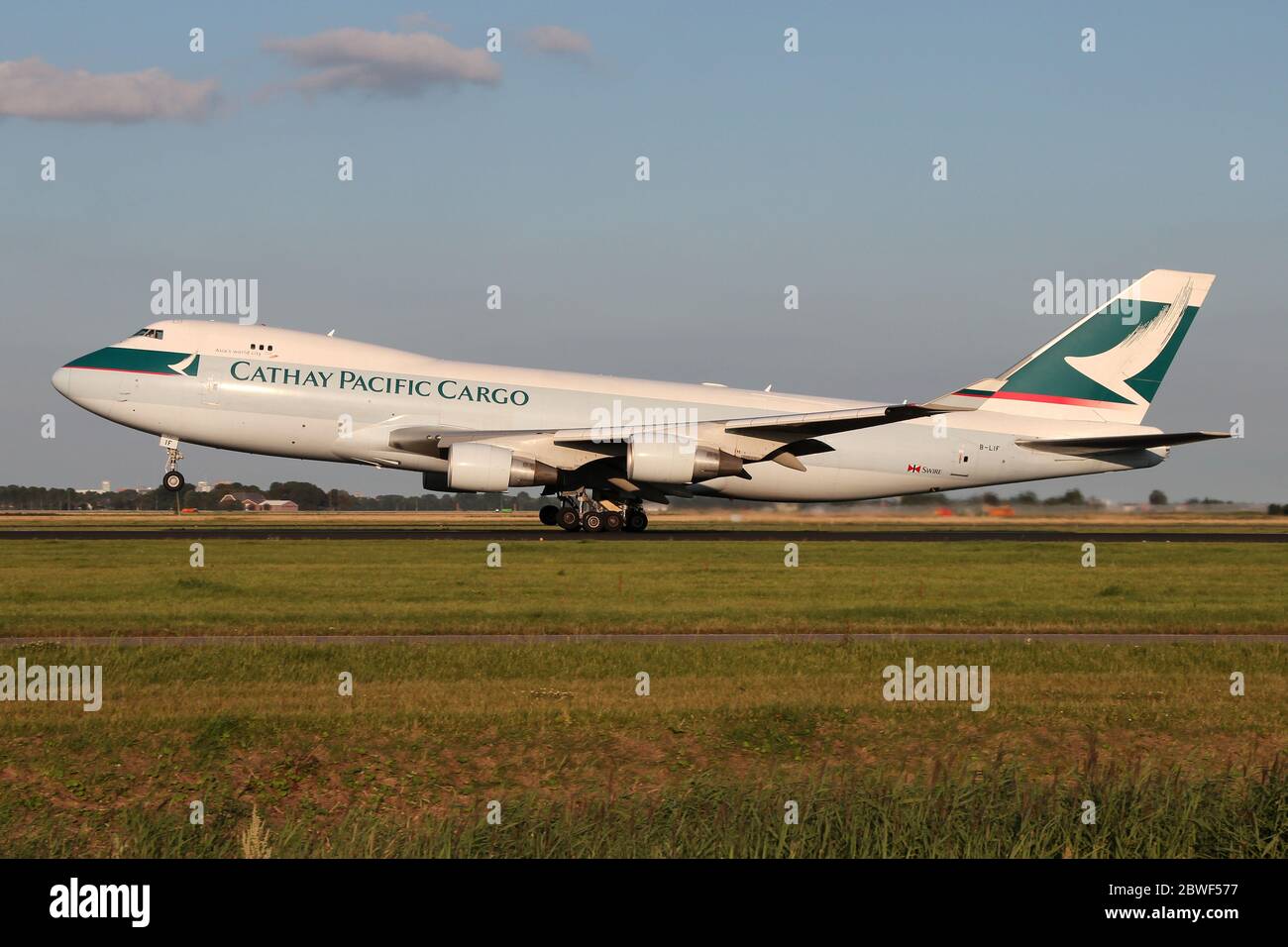 Cathay Pacific Cargo Boeing 747-400F with registration B-LIF taking off ...