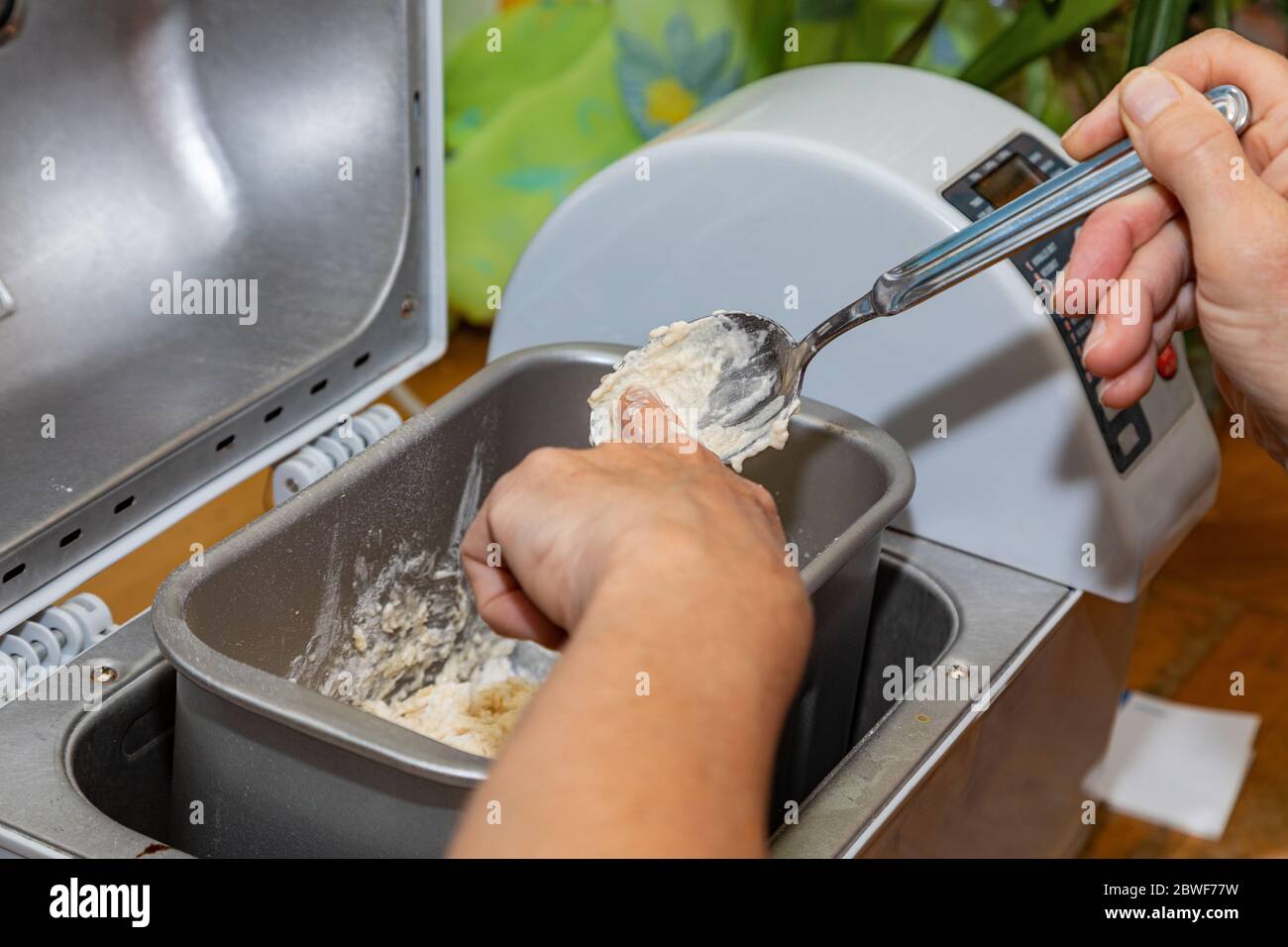 Hand maker hi-res stock photography and images - Alamy