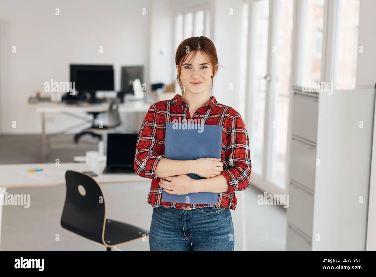 Female job seeker hi-res stock photography and images - Alamy