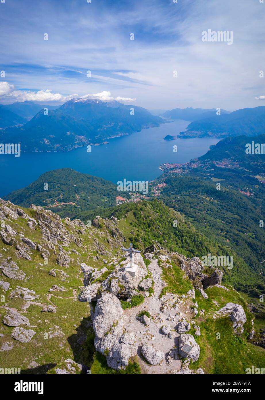 Top view lake como hi-res stock photography and images - Alamy