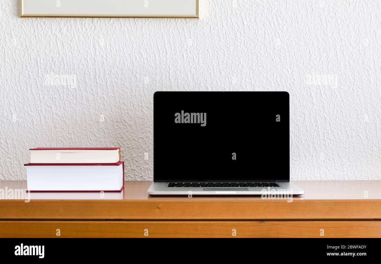 15 inch screen hi-res stock photography and images - Alamy