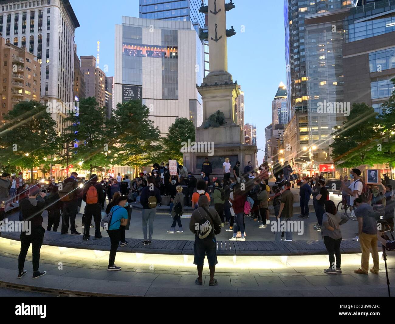 Marching in circle hi-res stock photography and images - Alamy