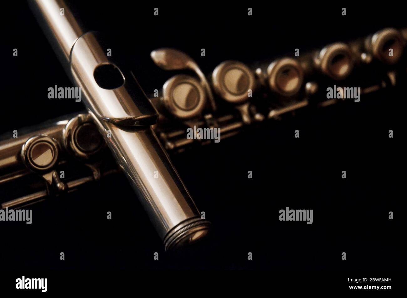 Silver flute hi-res stock photography and images - Alamy