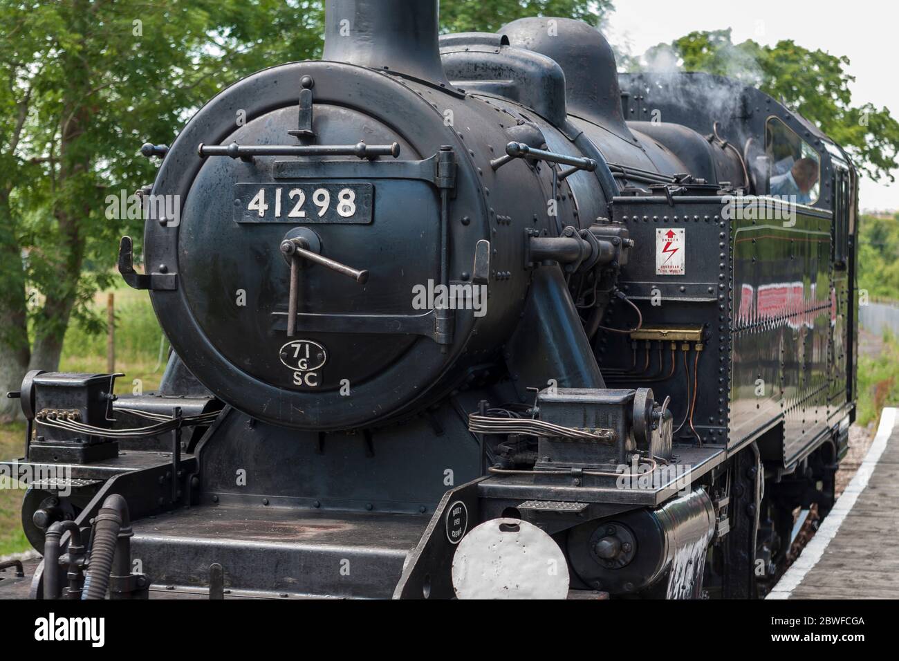 Ivatt Class 2 2-6-2T NO.41298 at Smallbrook Junction on the Isle of ...