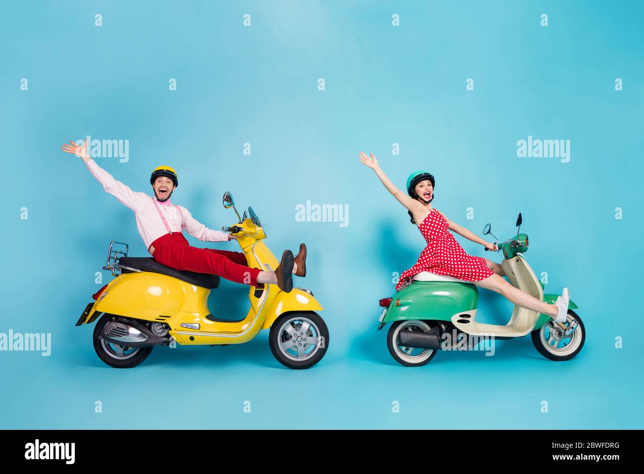Full size profile photo of crazy lady guy couple drive two retro moped ...