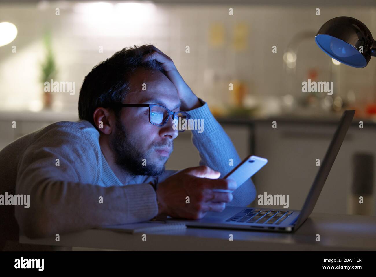 Dark eyeglasses hi-res stock photography and images - Alamy