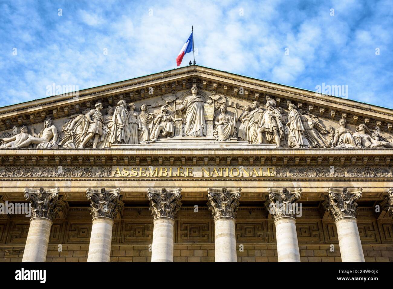 Neoclassical front portico hi-res stock photography and images - Alamy