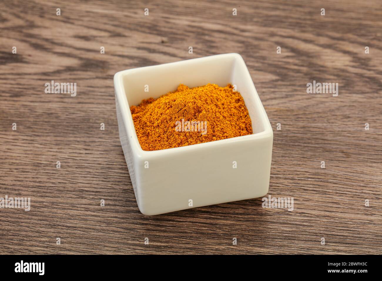 Indian traditional spices - Curry powder in the bowl Stock Photo - Alamy