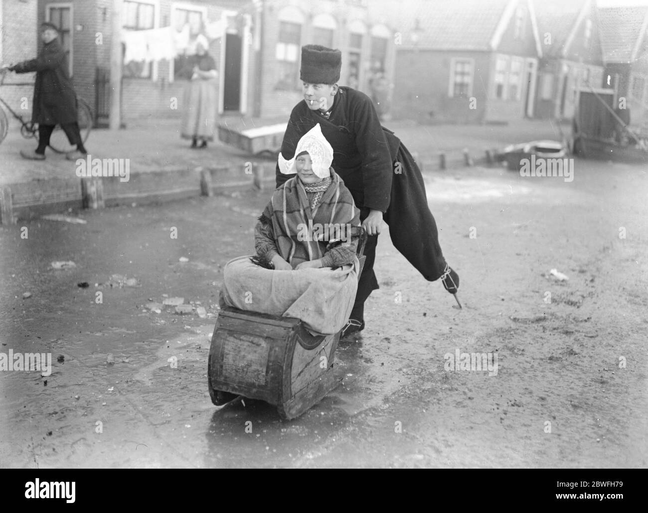 Little Hollanders On The Ice Two young Hollanders who have been making ...