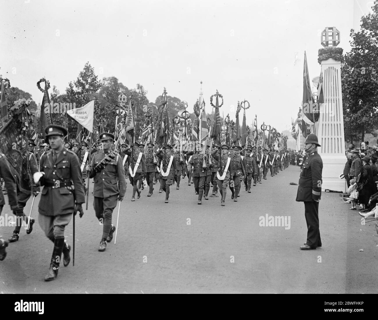The great war british soldiers marching hi-res stock photography and ...