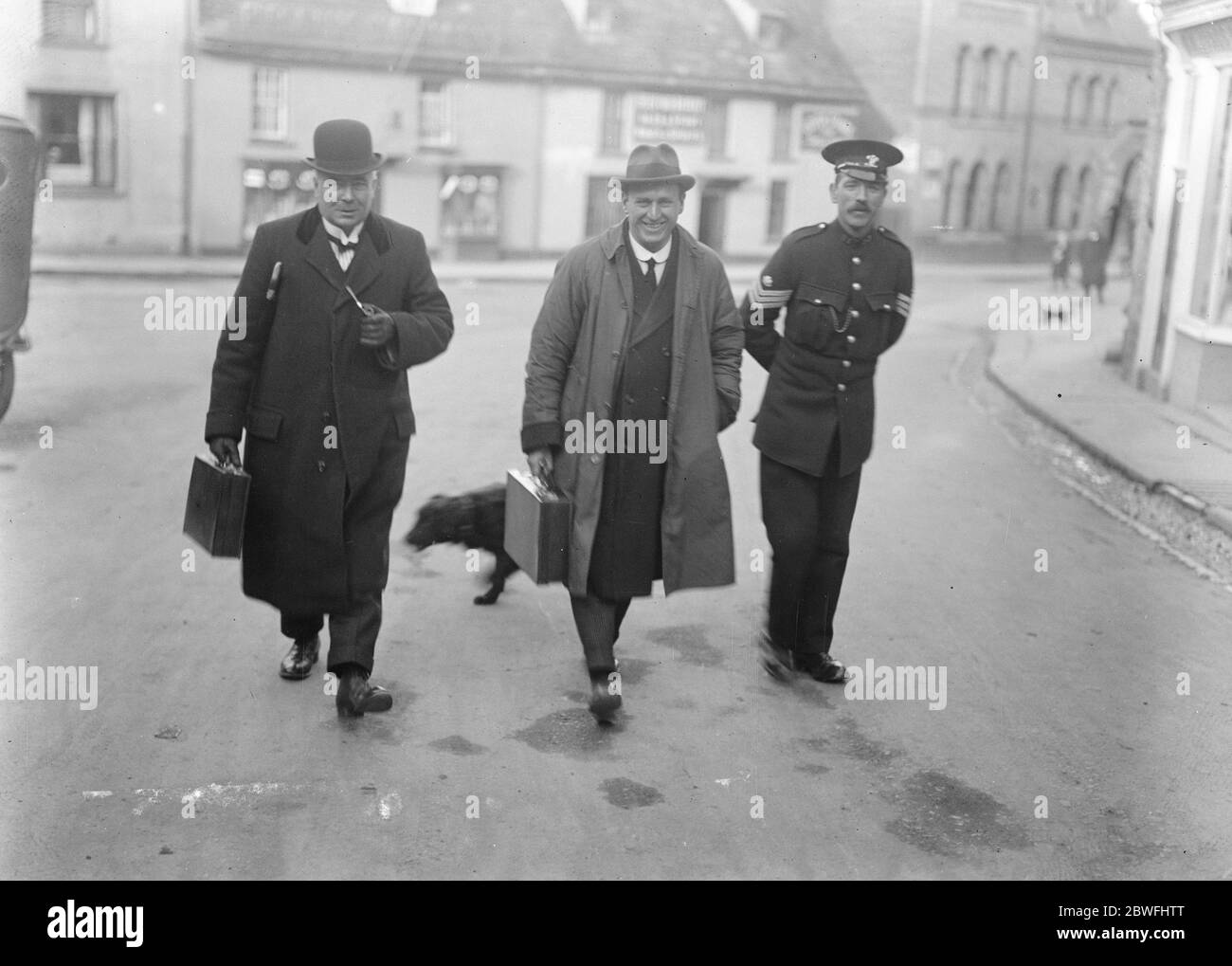 1920s police officer hi-res stock photography and images - Alamy