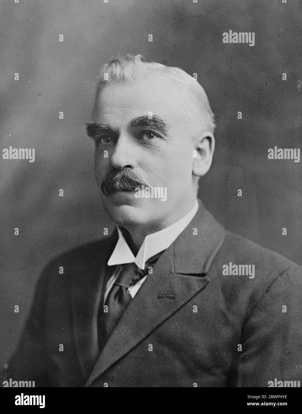 1920s police officer hi-res stock photography and images - Alamy