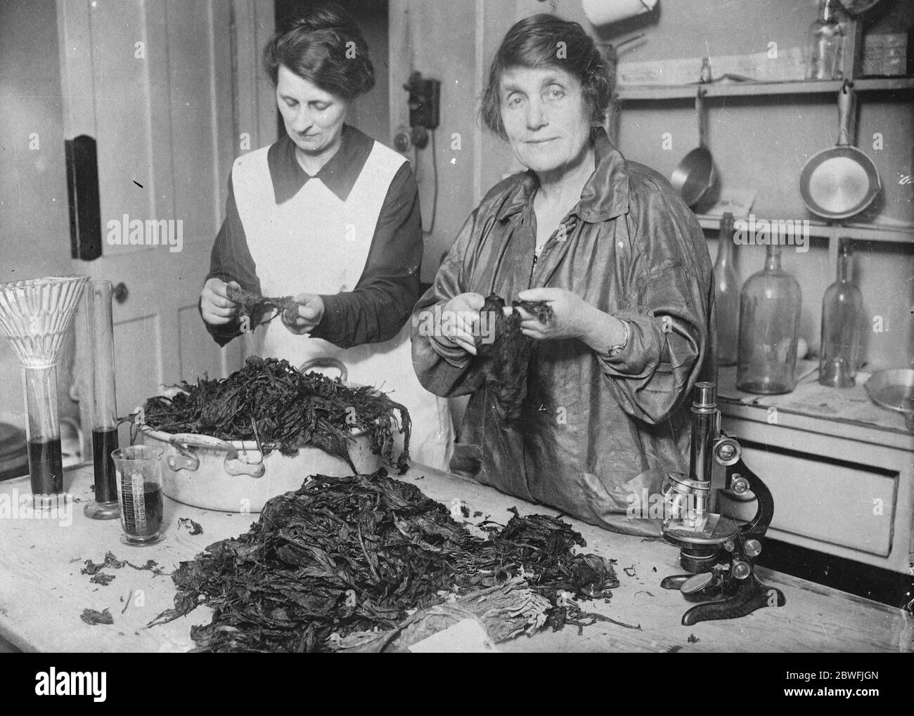 Disintegrating woman hi-res stock photography and images - Alamy