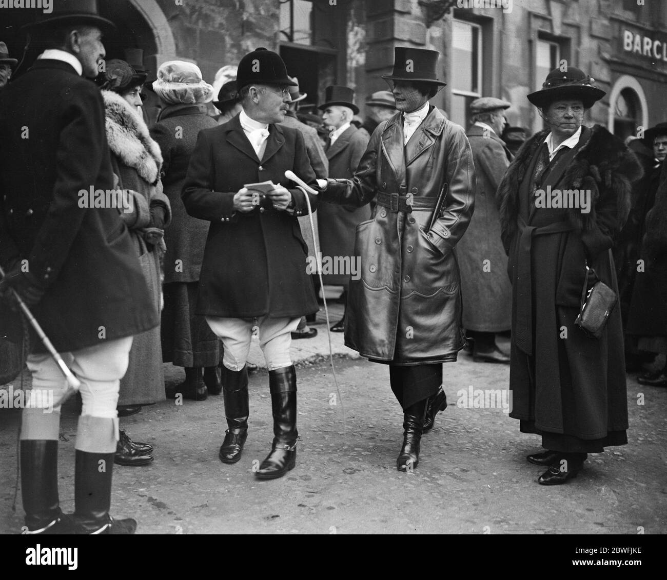 Heythrop Hunt meet . Presentation to Capt Brassey . Capt and Mrs ...