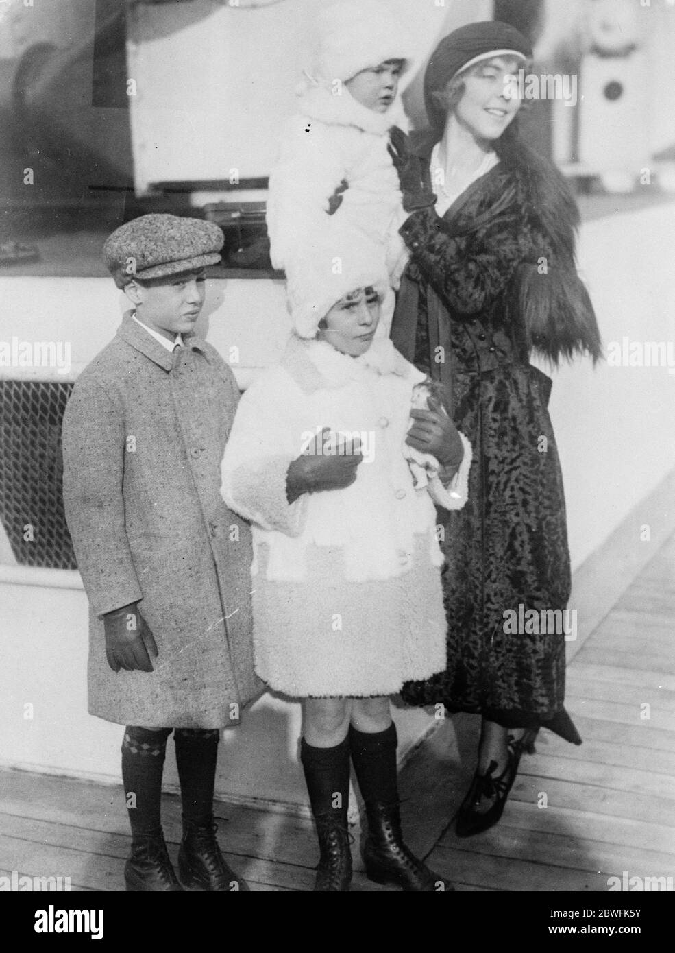 Death abroad hi-res stock photography and images - Alamy