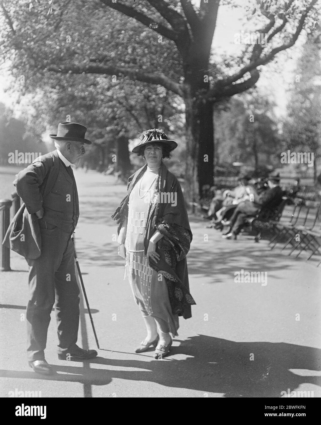 Society returns to town . Lady Muir Mackenzie in Hyde Park . 28 ...
