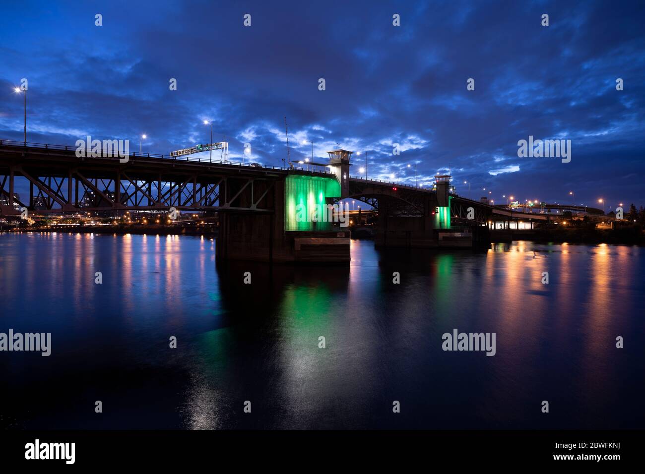 Portland architecture hi-res stock photography and images - Alamy