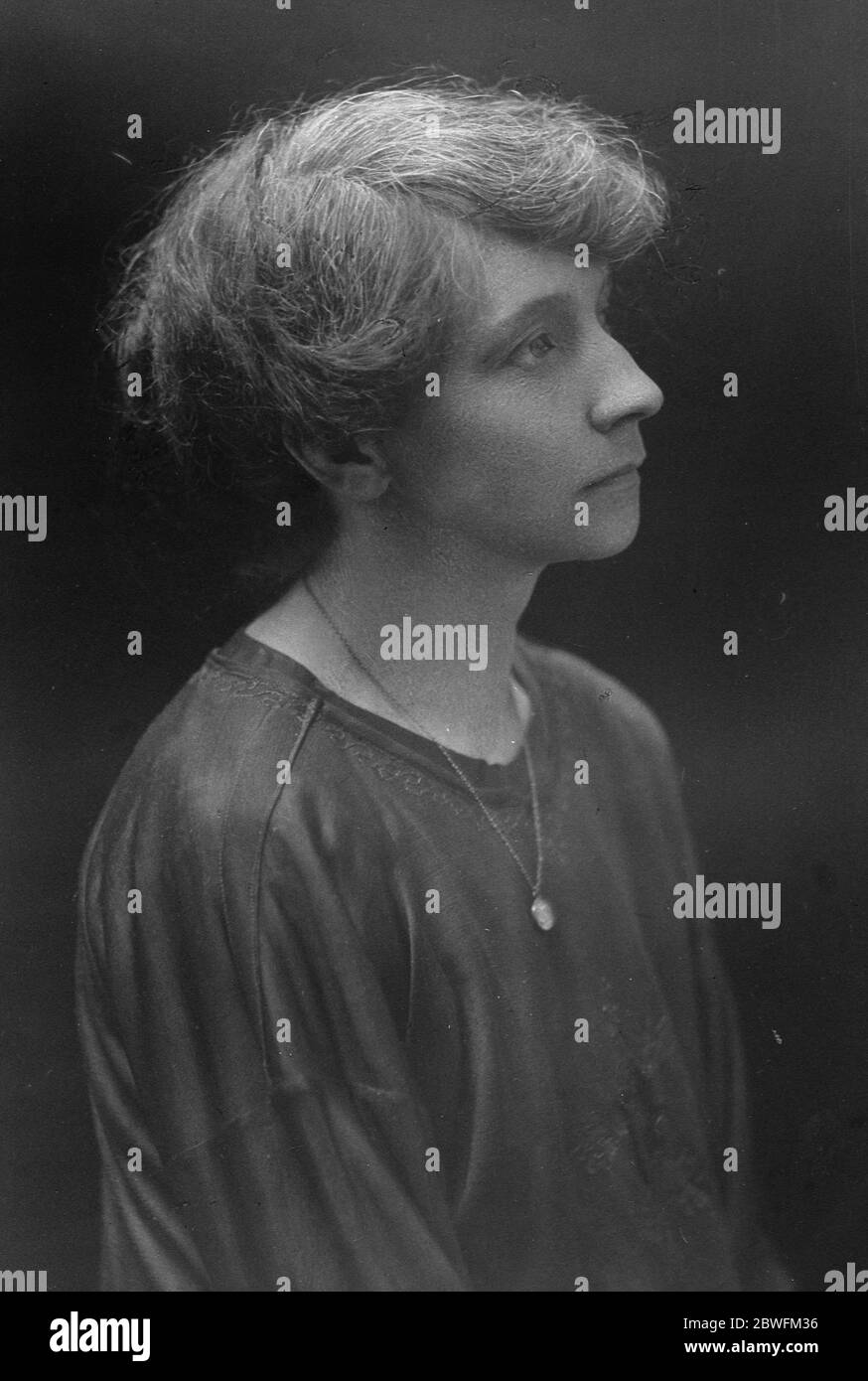 Lady insect curator resigns . Miss L E Cheesman , FES , FZS , who has ...