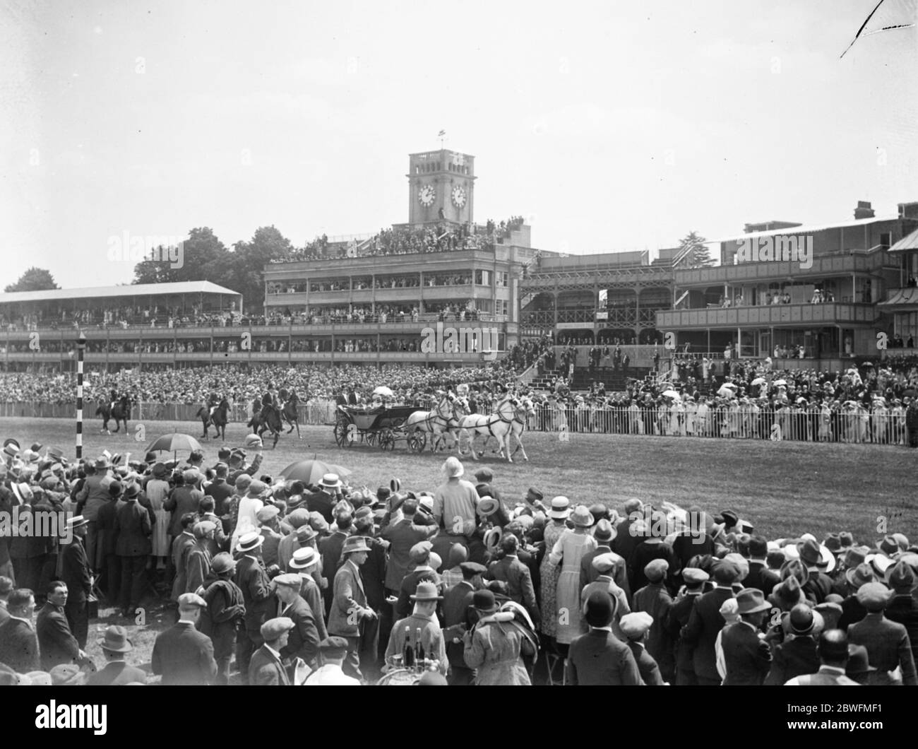Royal procession ascot hi-res stock photography and images - Alamy