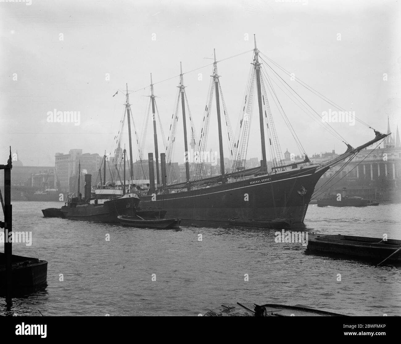 Schooner america 2.0 hi-res stock photography and images - Alamy