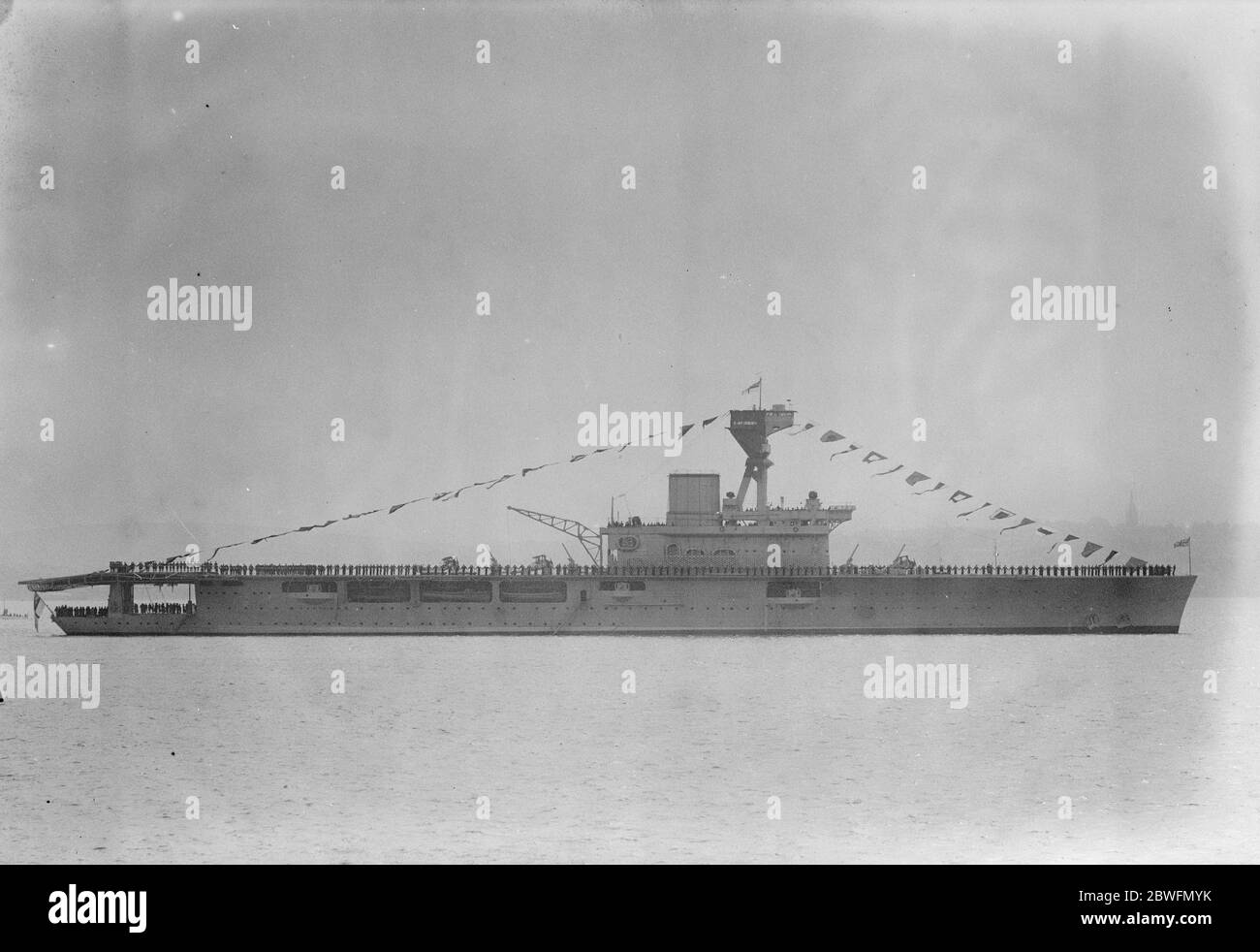 Spithead naval review hi-res stock photography and images - Alamy