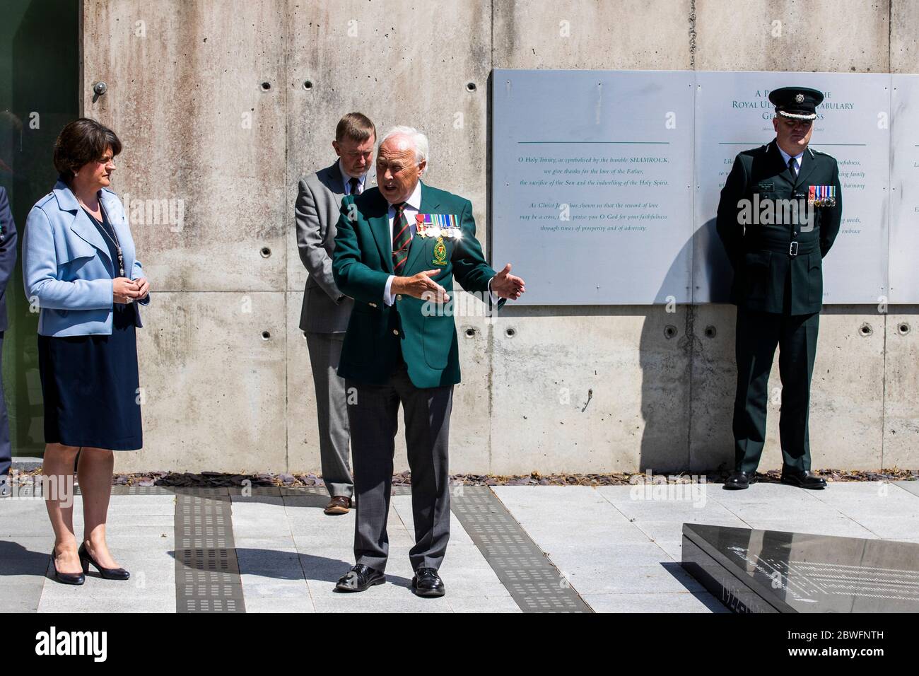 Royal ulster constabulary ruc psni hi-res stock photography and images ...