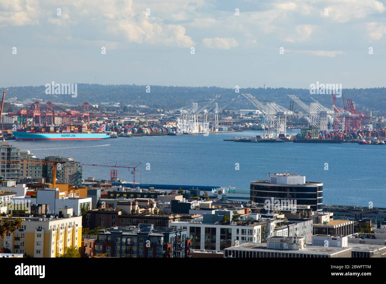 Seattle washington harbor hi-res stock photography and images - Alamy