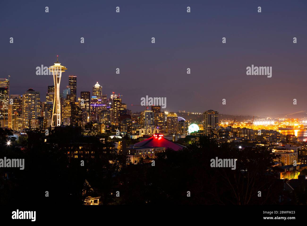 Night cityscape photography hi-res stock photography and images - Alamy