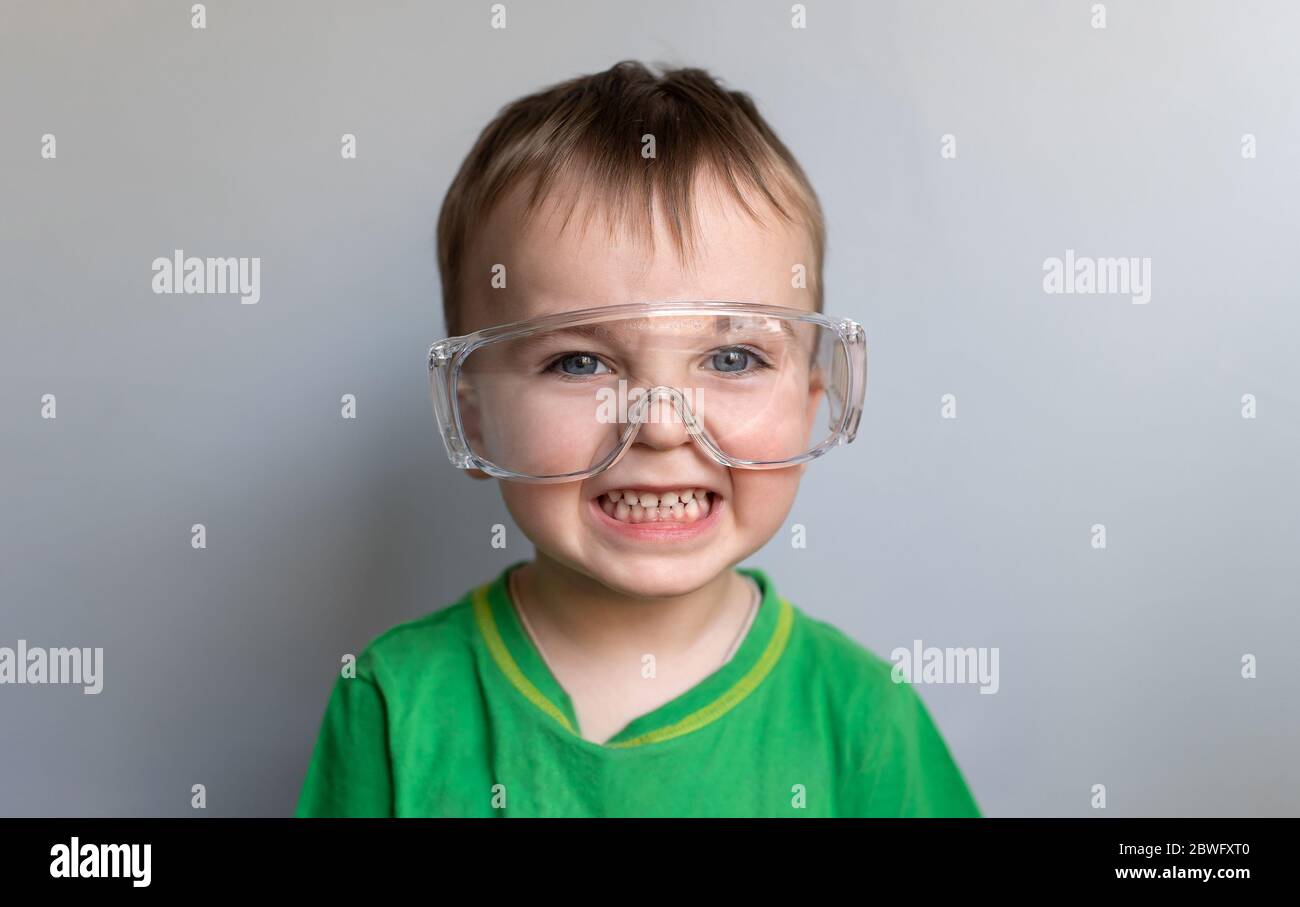Personal protective equipment child hi-res stock photography and images ...