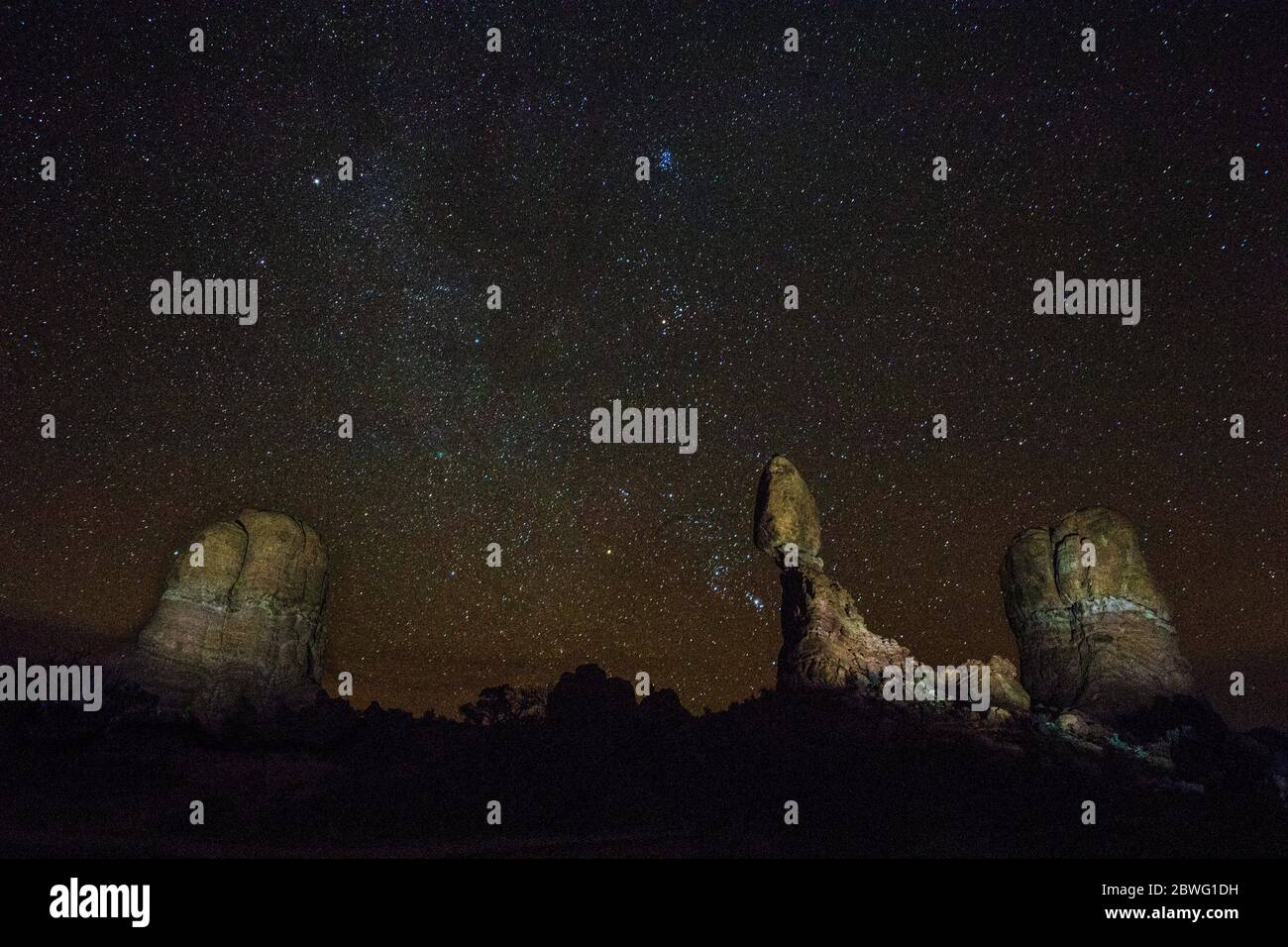 Desert night sky hi-res stock photography and images - Alamy