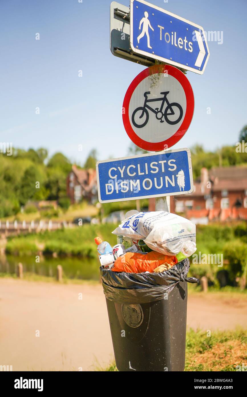 Beauty spot and litter hi-res stock photography and images - Alamy
