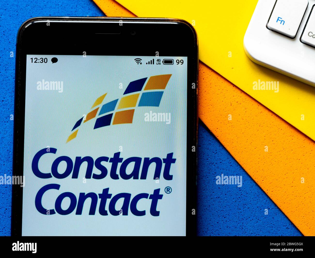 Constant contact logo hi-res stock photography and images - Alamy