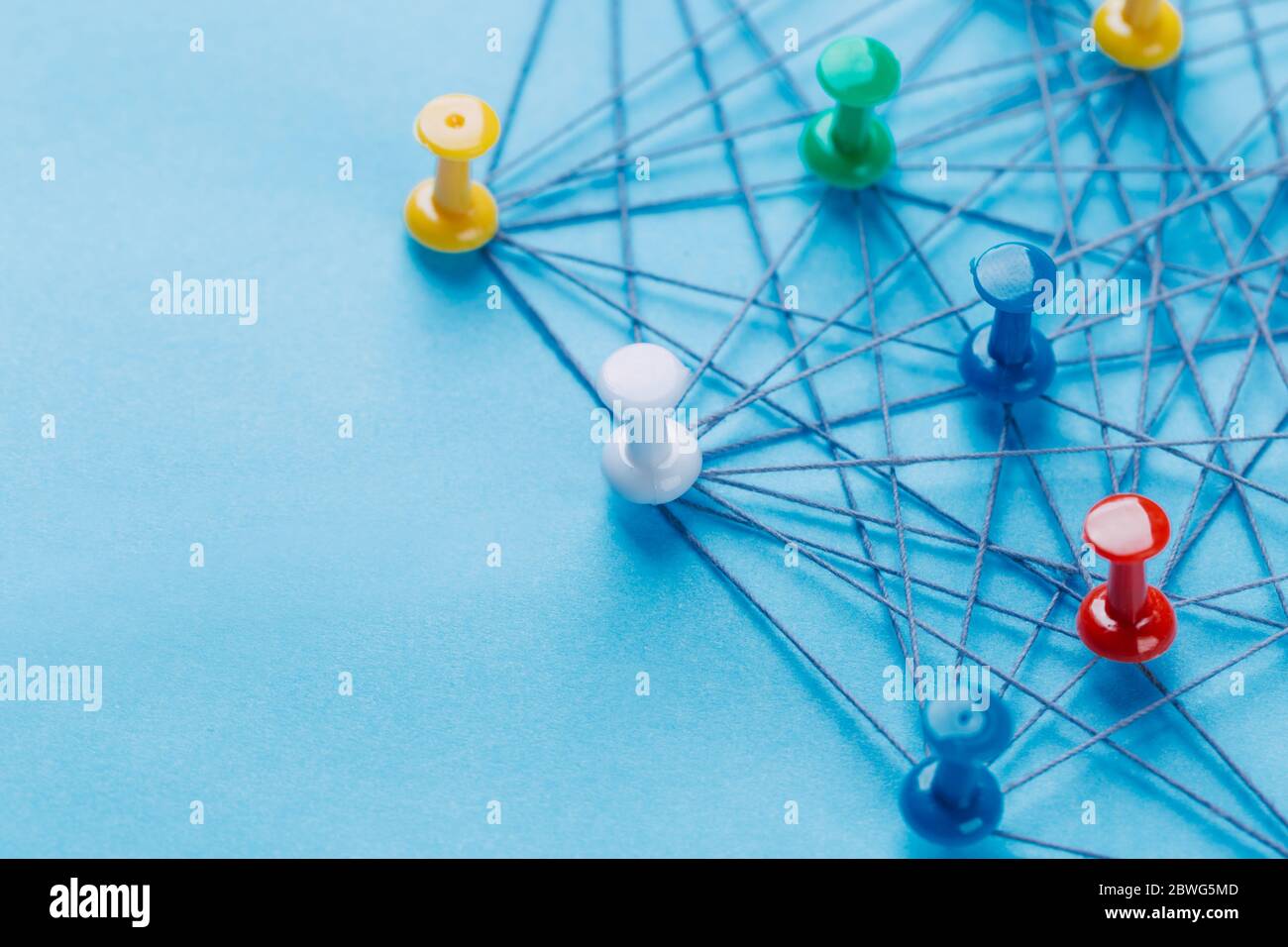 Pin string map hi-res stock photography and images - Alamy