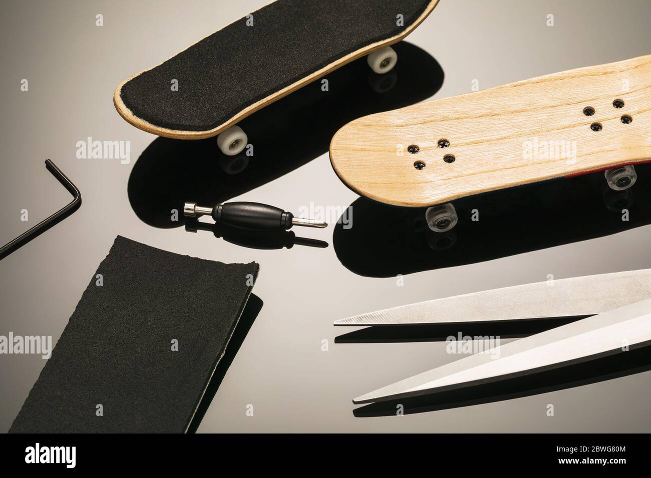 Fingerboards hi-res stock photography and images - Alamy