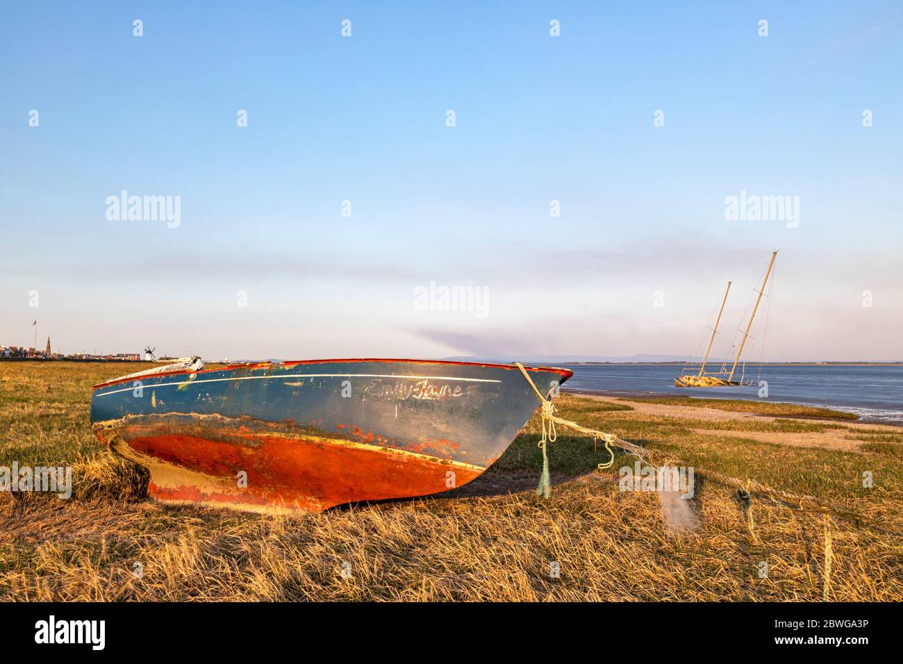 Boat and Yacht stranded in Ribble estuary inshore Lytham, Lancs ...