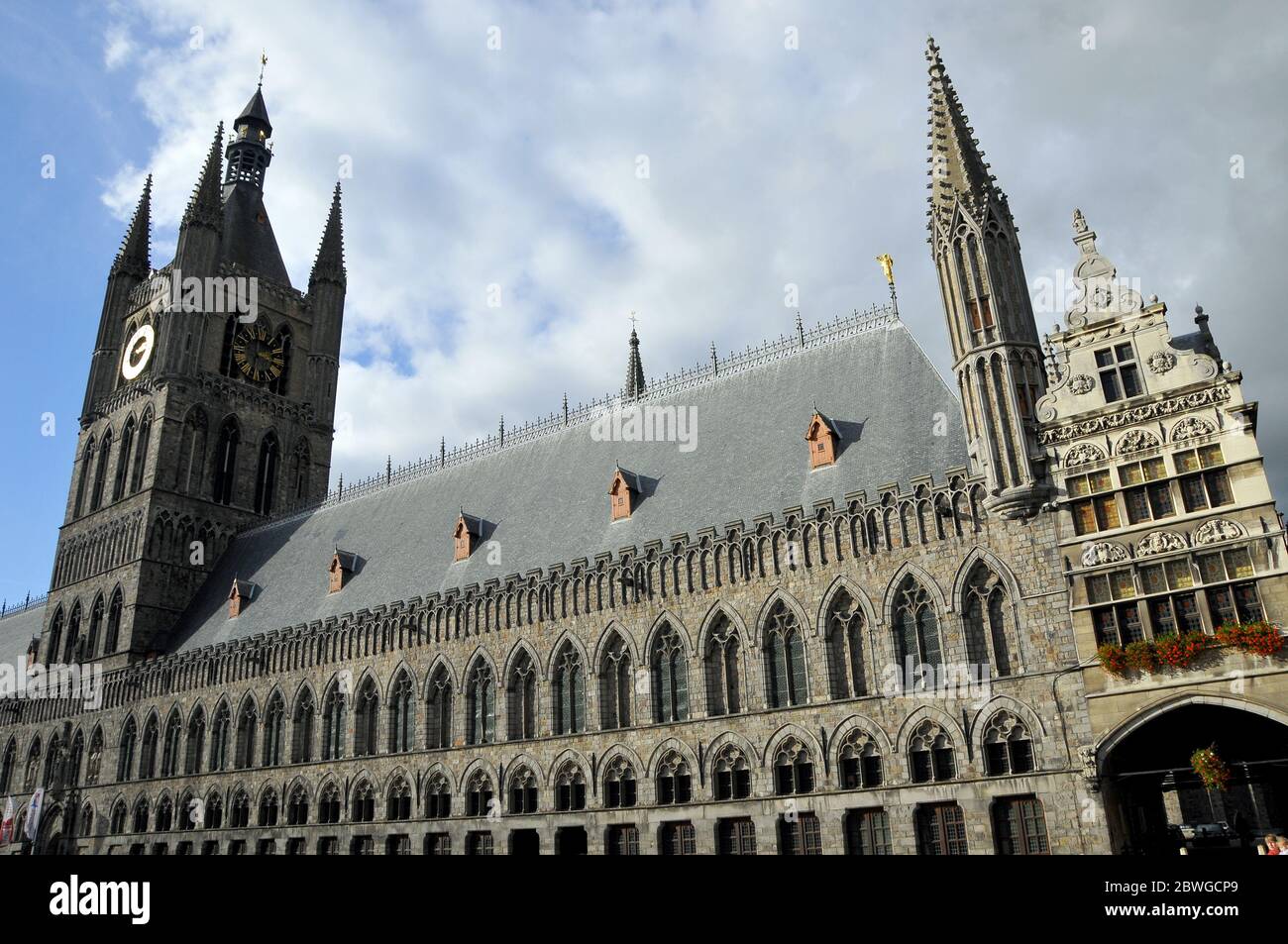 Ypres Cloth Hall, Lakenhal, Lakenhalle, Ypres, Ypern, Ieper, West ...