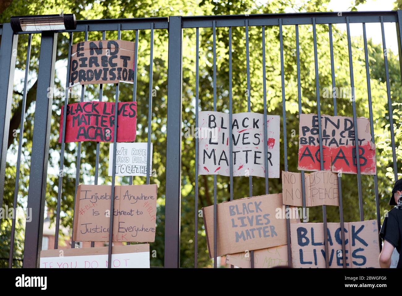 Blm street placard hi-res stock photography and images - Alamy