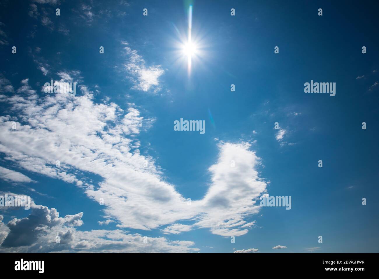 Almost clear sky hi-res stock photography and images - Alamy